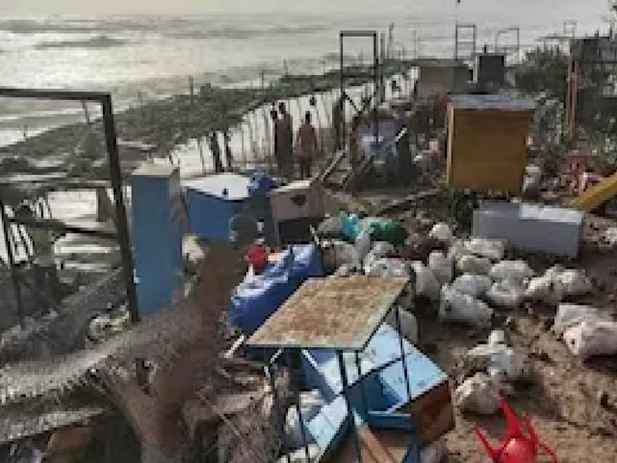 ‘बिपरजाॅय’चा गणपतीपुळे किनारपट्टीला तडाखा; अजस्त्र लाटामुळे दुकाने ...
