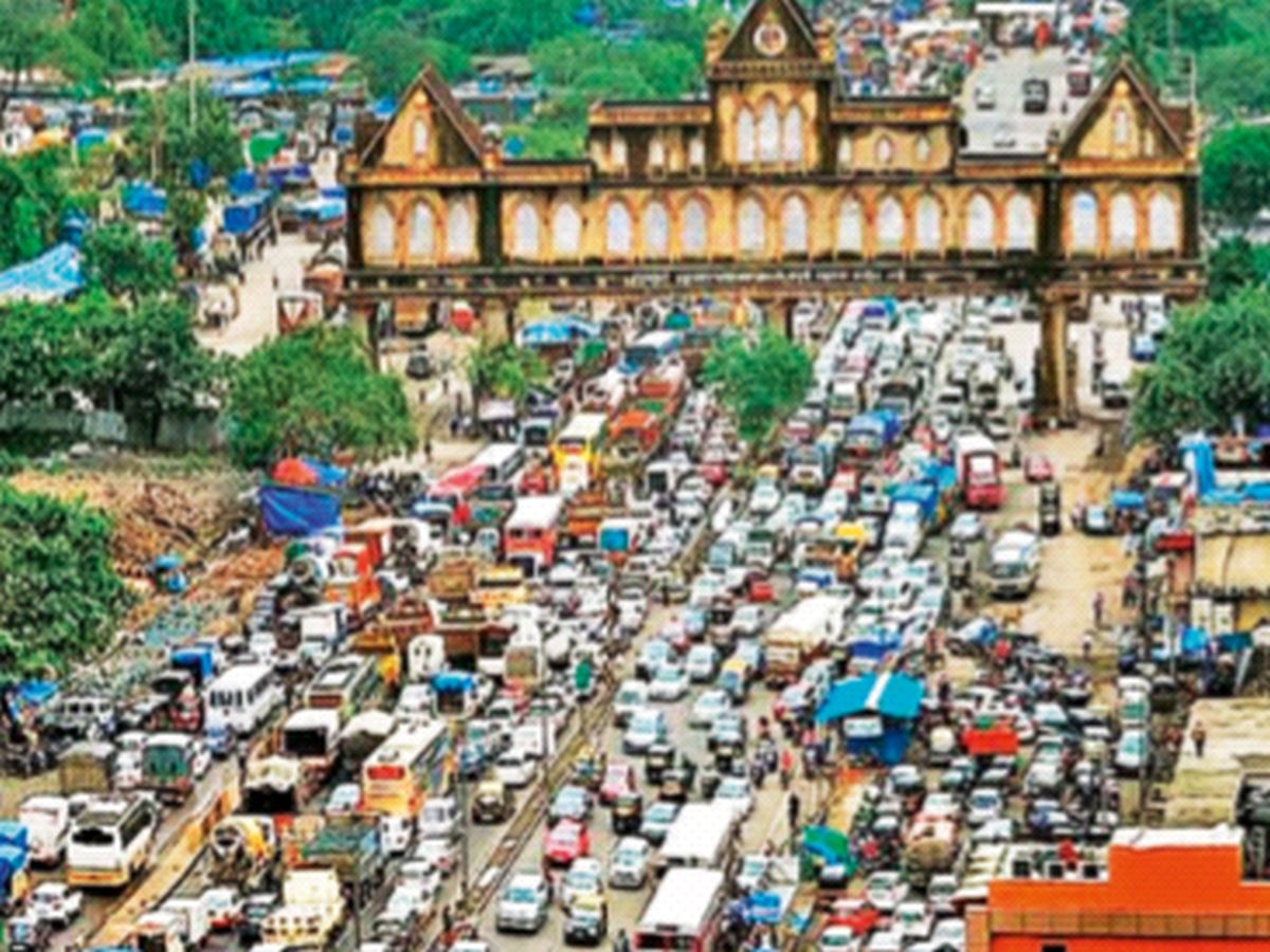 दहिसर चेकनाक्याहून कलानगरला जाण्यासाठी लागतात दोन तास - Marathi News ...