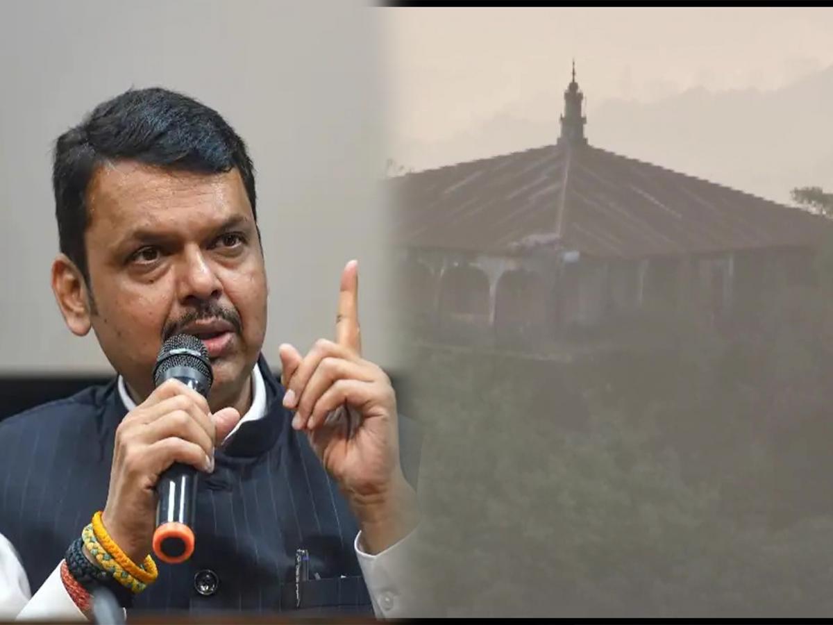प्रतापगडावरील अनधिकृत बांधकामावर रातोरात सर्जिकल स्ट्राइक; देवेंद्र ... प्रतापगडावरील अनधिकृत बांधकामावर रातोरात सर्जिकल स्ट्राइक; देवेंद्र ...
