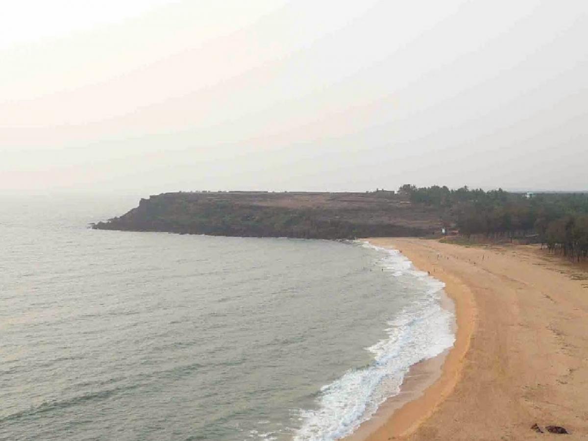 सैनिक अकॅडमीच्या संचालकास अटक, देवगड समुद्रात विद्यार्थ्यांचा बुडून ...