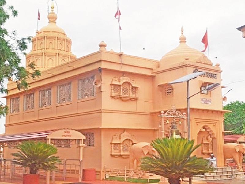 कार्तिक पौर्णिमेला देवगडला गाभारा दर्शन बंद; बाहेरूनच भगवान ...