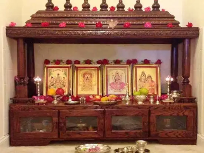 देवघरात नेमके कोणते आणि किती देव ठेवावेत, जाणून घ्या! - Marathi News ...