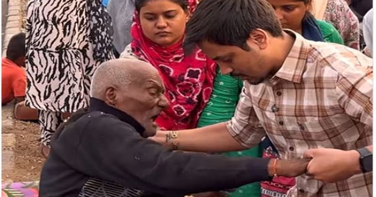 संतापजनक! एक मुलगा लंडनमध्ये, दुसरा वकील, तरीही वडिलांवर रस्त्यावर भीक ...