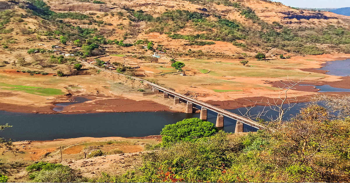 डिंभे धरणाचे पाणलोट क्षेत्र झाले रिकामे, आदिवासी बांधवांना पाण्यासाठी ...