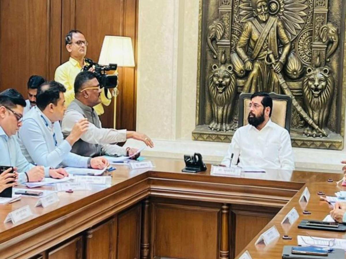 आरक्षणाबाबत आपली भूमिका लेखी कळवावी; मुख्यमंत्री एकनाथ शिंदे यांचे ...