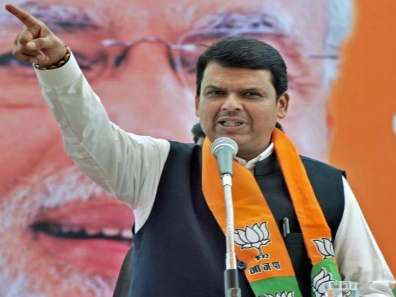 कार्यकर्तेच लढाई लढताहेत, पदाधिकारी कधी सक्रिय होणार?, फडणवीसांनी टोचले ... कार्यकर्तेच लढाई लढताहेत, पदाधिकारी कधी सक्रिय होणार?, फडणवीसांनी टोचले ...
