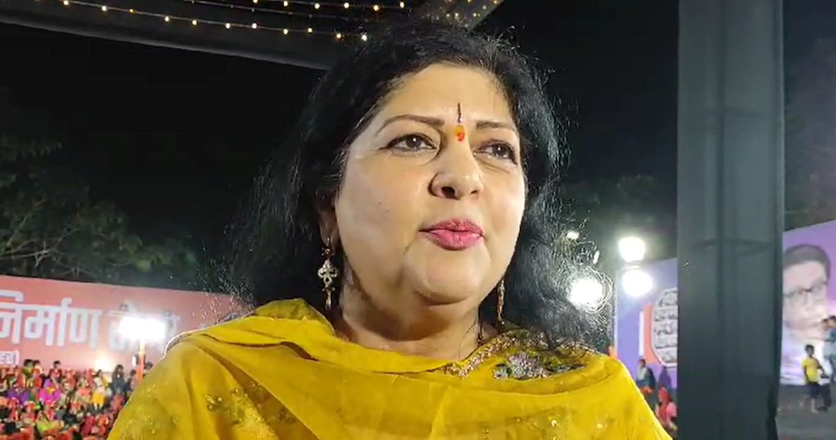 पोलीसांना ४८ तास द्या, सगळ्या मारामाऱ्या थांबतील : शर्मिला ठाकरे Thane Marathi News | Give 48 ...