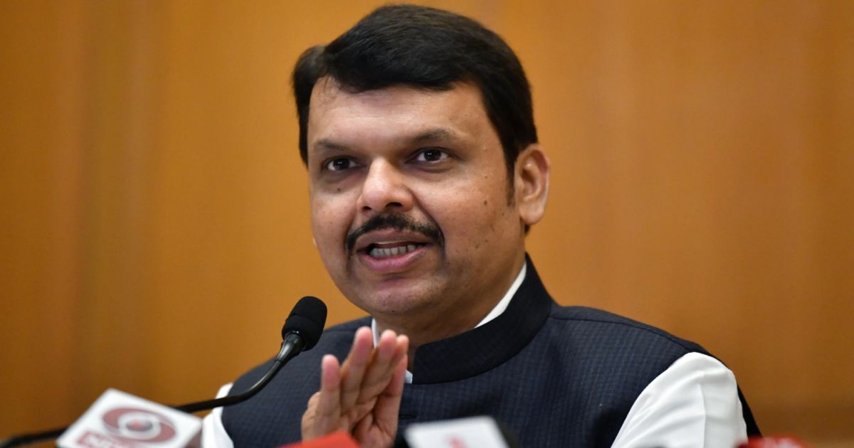 हिंदी सक्तीच्या भूमिकेवरून साहित्यिक एकवटले; कवीने परत केला महाराष्ट्र ...