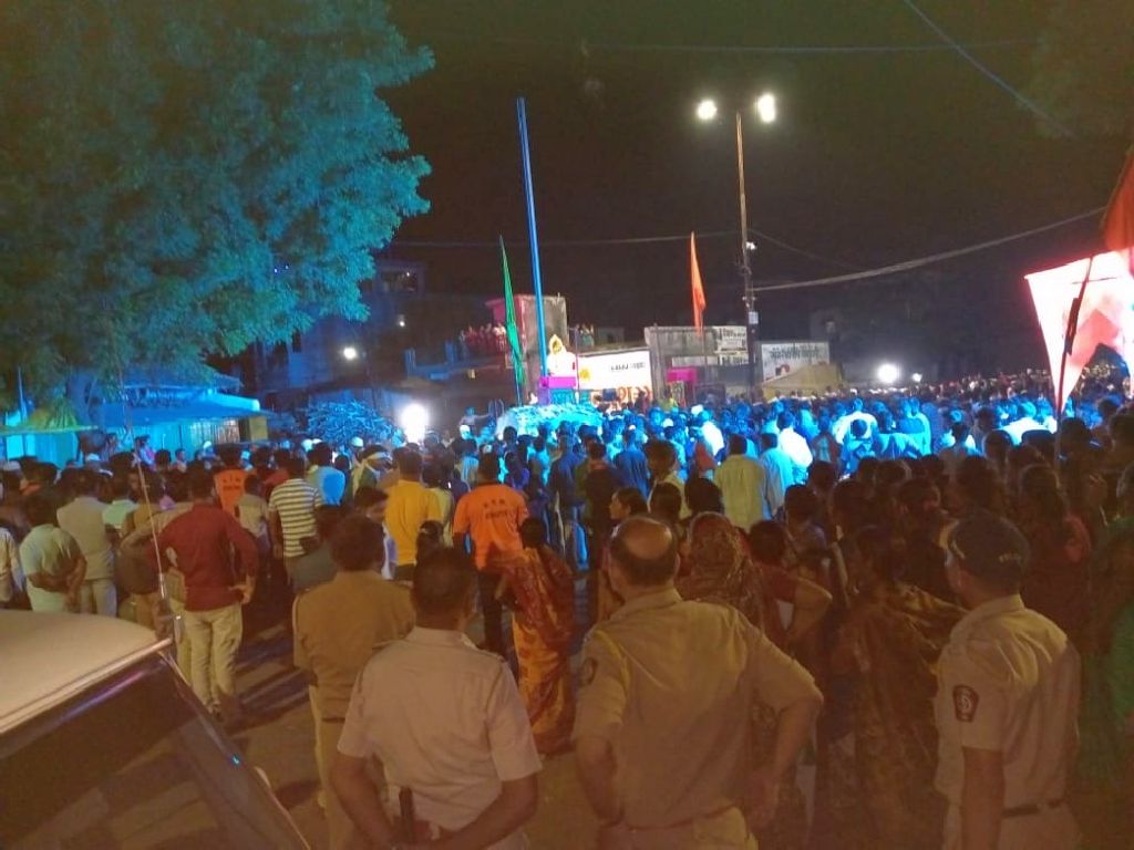 गणपती विसर्जन मिरवणुकीतून दिला मुस्लीम अंत्ययात्रेला रस्ता Amravati ...
