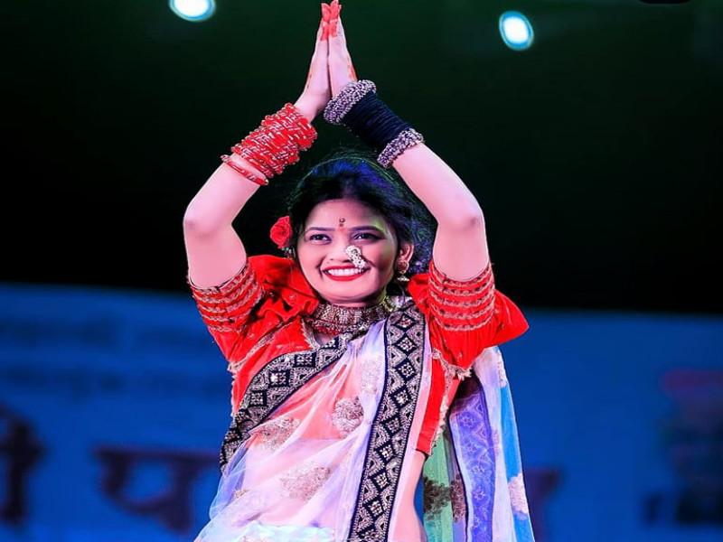गौतमी पाटीलच्या आदाकारीला ग्रामस्थांची दाद ; पुण्यातील मोहितेवाडीत शो ...