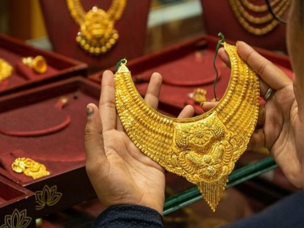 Gold Silver Rate 4 June 2026: सोन्याच्या दरात तेजी तर चांदीच्या दरात ...