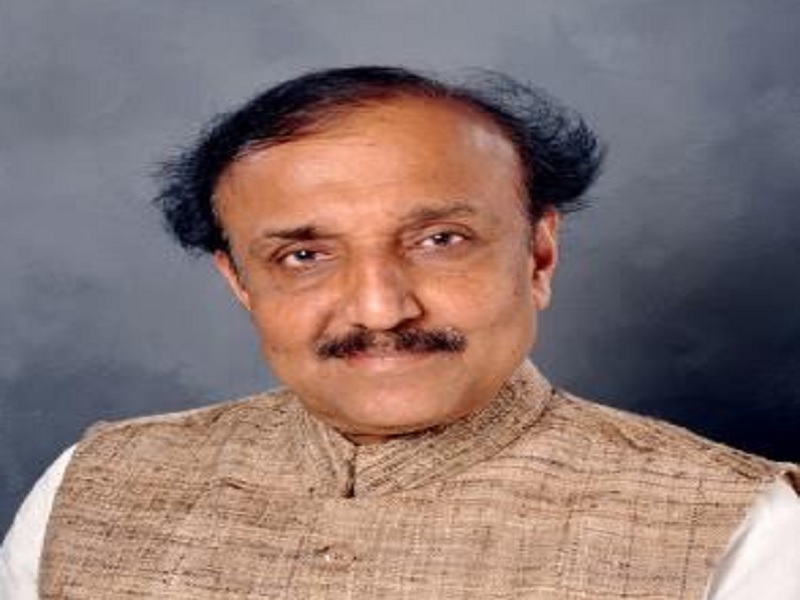 समाजमाध्यमांवर व्यक्त होण्यावर व्यावसायिक बंधने आणली जातायेत- गोपाळ ...