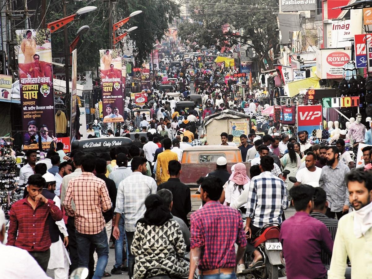दसरा-दिवाळी ठरली १२०० कोटींची; छत्रपती संभाजीनगरवासीयांकडून मनसोक्त ... दसरा-दिवाळी ठरली १२०० कोटींची; छत्रपती संभाजीनगरवासीयांकडून मनसोक्त ...