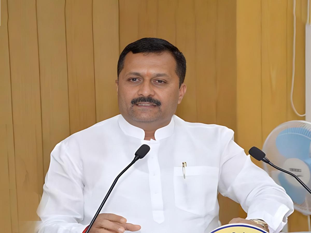 Maharashtra Politics: गिरीश बापट यांचे निकटवर्तीय, गणेश मंडळाचा ...