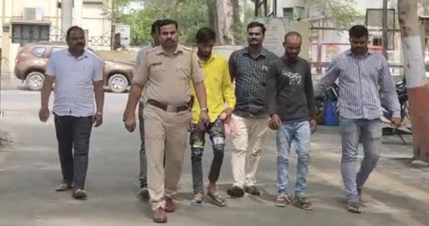 मोठी बातमी; पंढरपुरातील रेल्वे मैदानाच्याजवळ गोळ्यासह बंदूक घेऊन ...