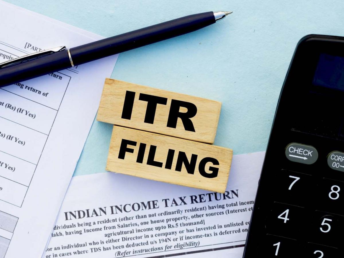Income Tax News : कोट्यवधी करदात्यांसाठी गूड न्यूज, आता मिनिटांत फाईल ...