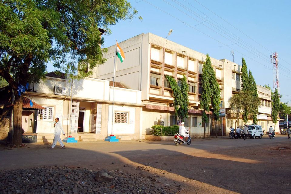 जयसिंगपुरात शिवपुतळ्याची जागा पालिकेकडे हस्तांतरीत Kolhapur Marathi ...