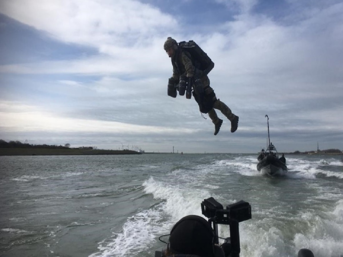 भारतीय सैनिकांकडे येणार 'Iron Man' सूट; इंडियन आर्मीने दिली जेटपॅक ...