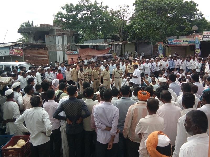 करंजीत हॉटेल फोडले : नगर-पाथर्डी मार्गावर ग्रामस्थांचा रास्तारोको Ahilyanagar Marathi News ...