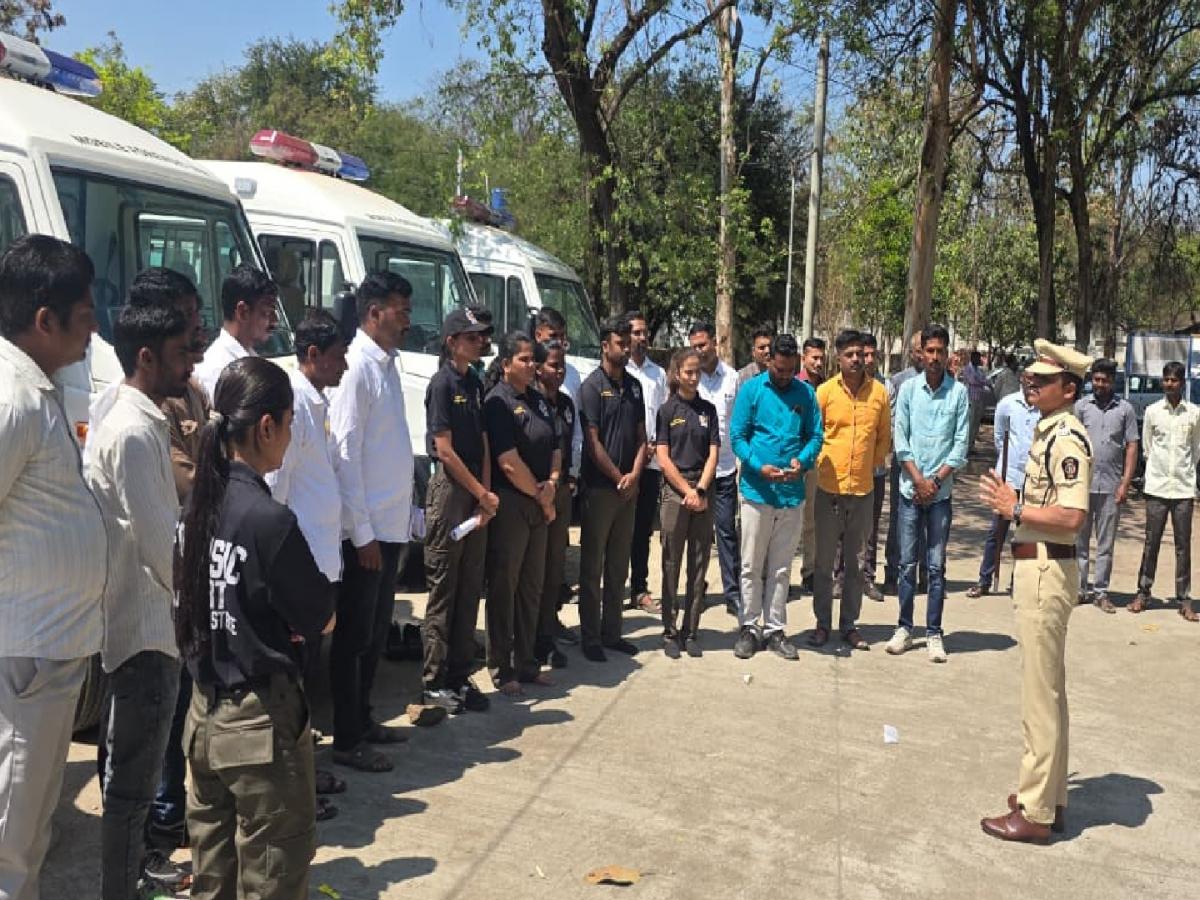 लातूर पोलिसांना 'हायटेक' बळ; तपासासाठी ताफ्यात ४ नवीन आधुनिक फॉरेन्सिक ...