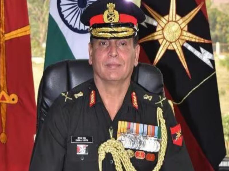 ले. जनरल धीरज सेठ यांनी लष्कराच्या दक्षिण विभागाचे प्रमुख म्हणून पदभार ...