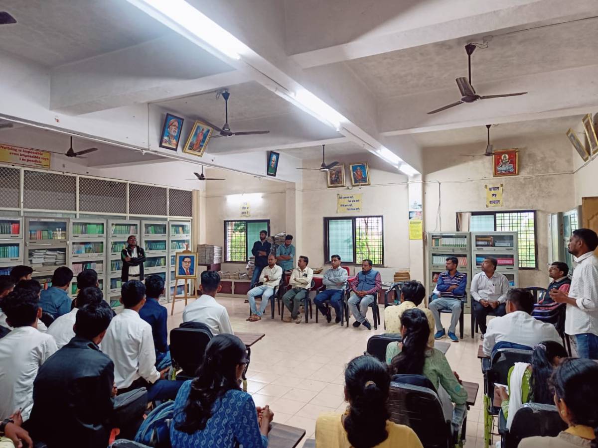 कृषी महाविद्यालय रिसोडमध्ये महापरिनिर्वाण दिनी महामानवास विनम्र अभिवादन ...