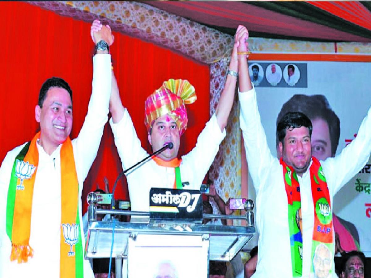 Sangli News: शिराळ्यात सत्यजीत देशमुख-सम्राट महाडिक 'साथ-साथ' Sangli ...