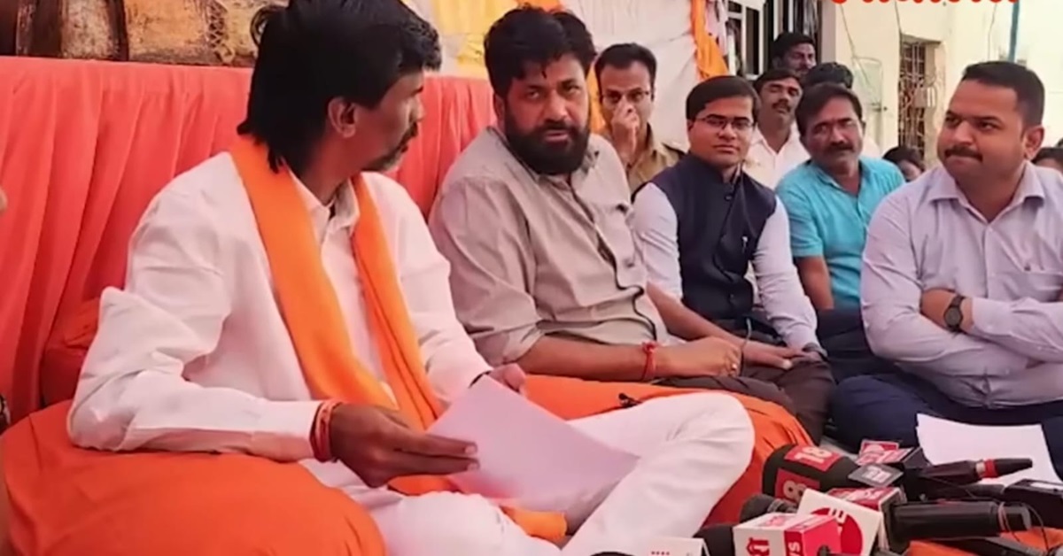 ते बिचारे मराठा आरक्षणासाठी प्रामाणिकपणे पळतायत; बच्चू कडू-मंगेश ...