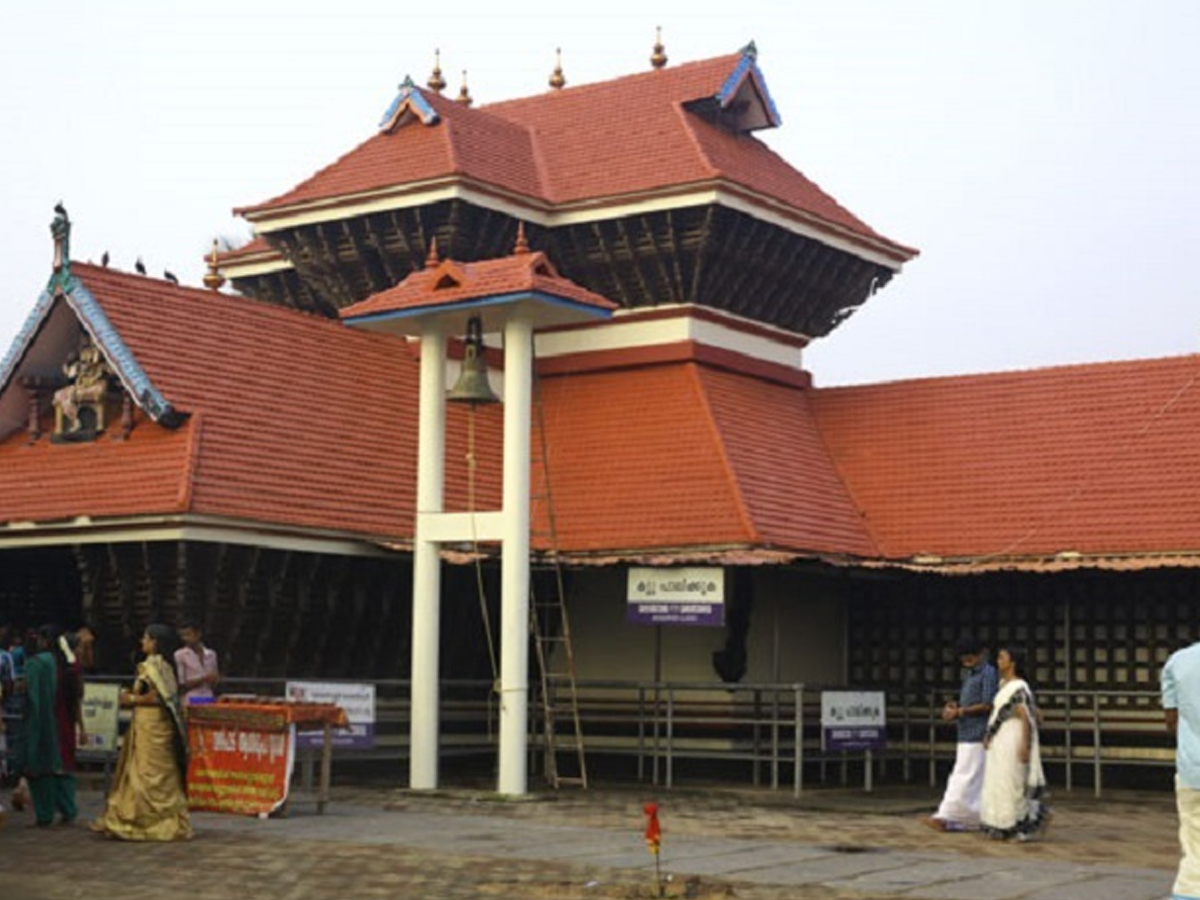 या मंदिरात जाण्यास पुरुषांना आहे बंदी - Marathi News | The men are ...