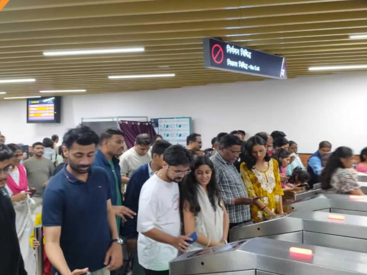 Pune Metro: पहिल्यांदाच सर्वाधिक प्रवाशांचा टप्पा ओलांडला; सप्टेंबर महिन्यात मेट्रो प्रवासी ७६ ...