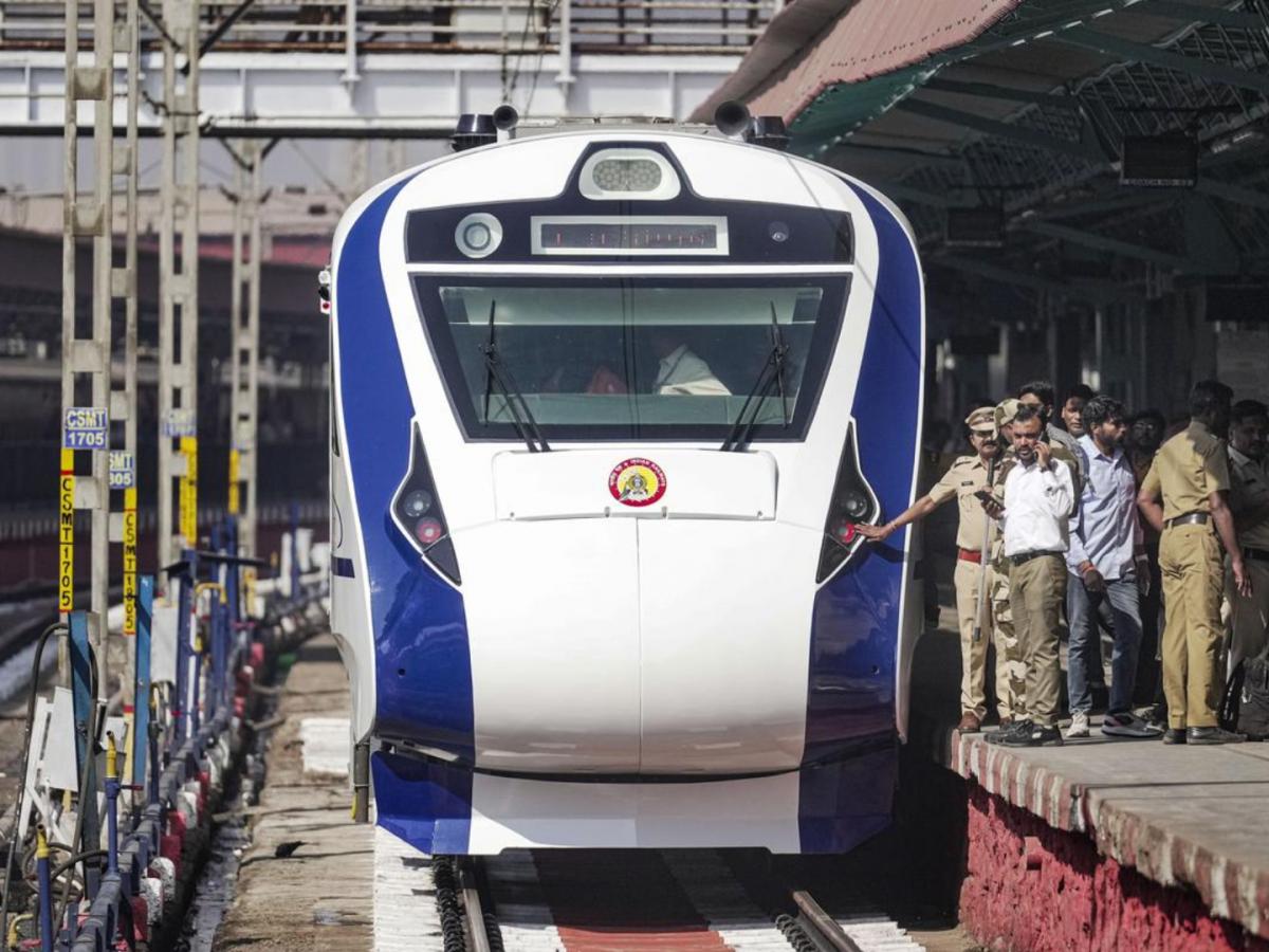Vande Bharat Express Shirdi To Mumbai Vande Bharat Express Train Full ... Vande Bharat Express Shirdi To Mumbai Vande Bharat Express Train Full ...