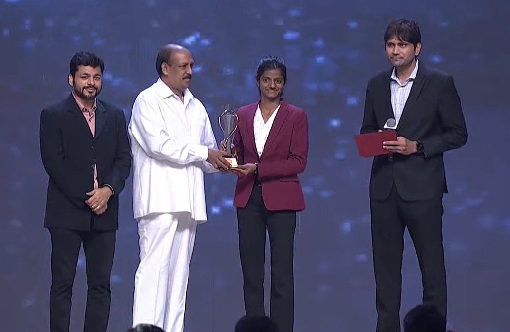 LMOTY 2022 : अवंतिका नराळेची सोनेरी कामगिरी, 'लोकमत महाराष्ट्रीयन ऑफ द इयर'ची ठरली मानकरी ...