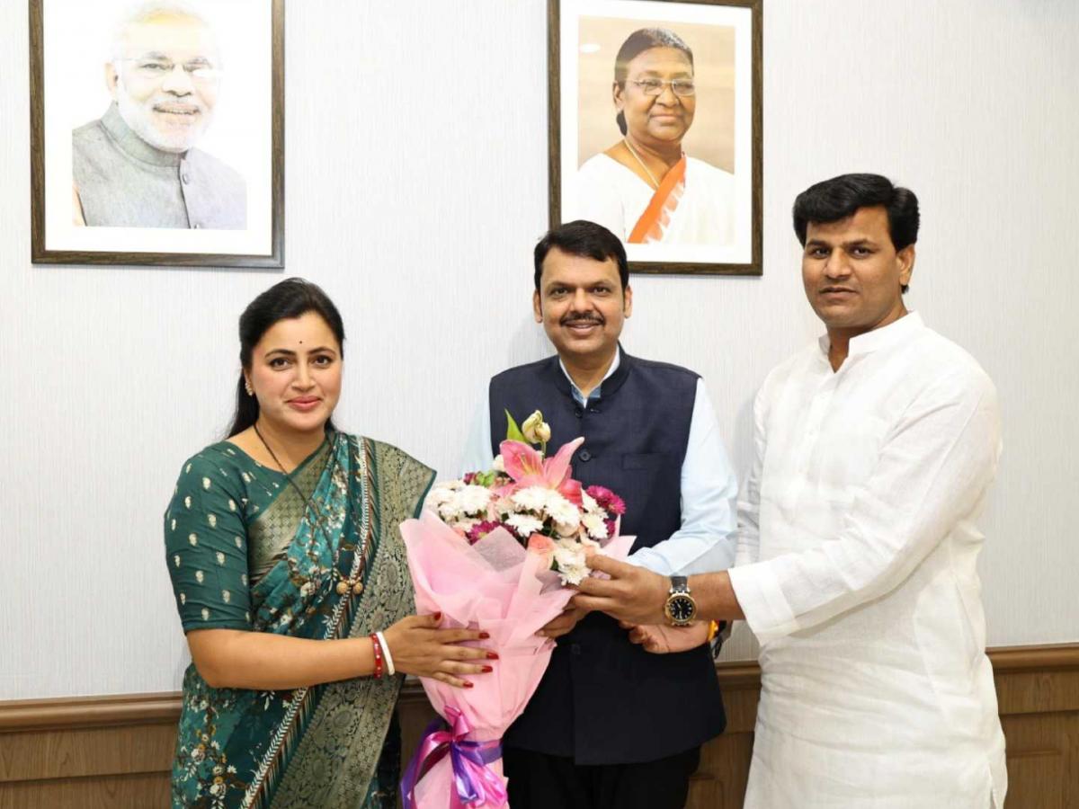 देवेंद्र फडणवीस यांच्यासोबतच्या भेटीत नेमकी काय चर्चा झाली? नवनीत ...