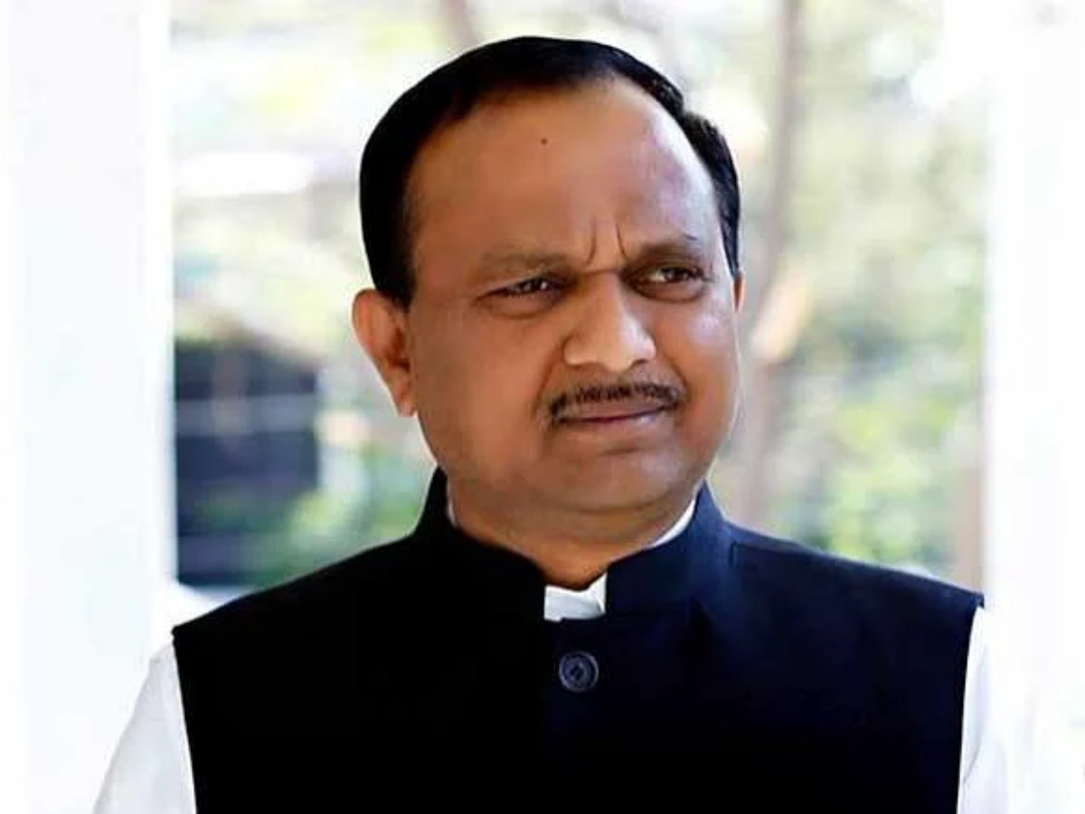 इतवारी रेल्वे स्थानकाचे नाव बदलून ‘महान त्यागी बाबा जुमदेवजी रेल्वे ...