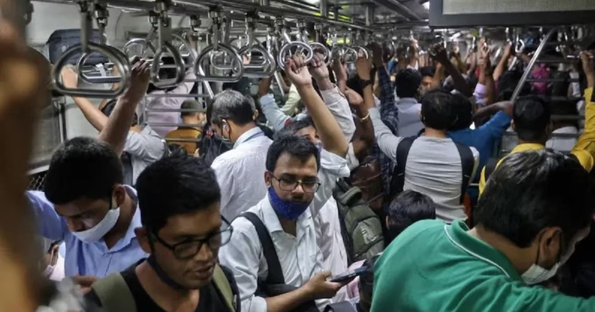 भारतात पुन्हा वाढला कोरोनाचा धोका, डॉक्टरांनी दिला इशारा; 'ही' लक्षणं ...