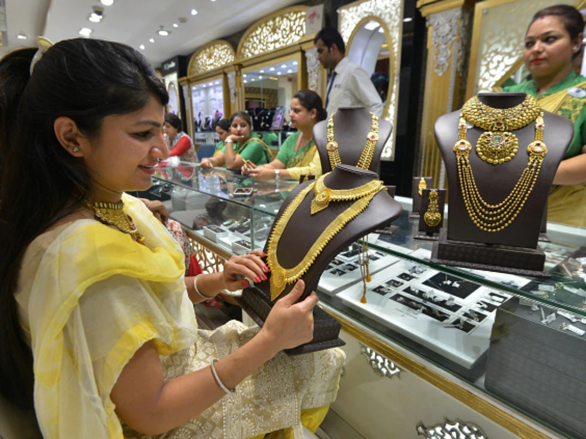 Gold Silver Price Today May 29: सोन्या-चांदीच्या दरात घसरण, खरेदीपूर्वी ...