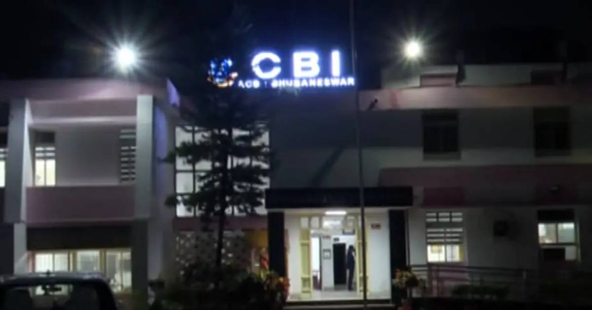 ईडीच्या उपसंचालकांना लाच घेतल्याप्रकरणी सीबीआयने ताब्यात घेतले; नेमकं प्रकरण काय? - Marathi News ...