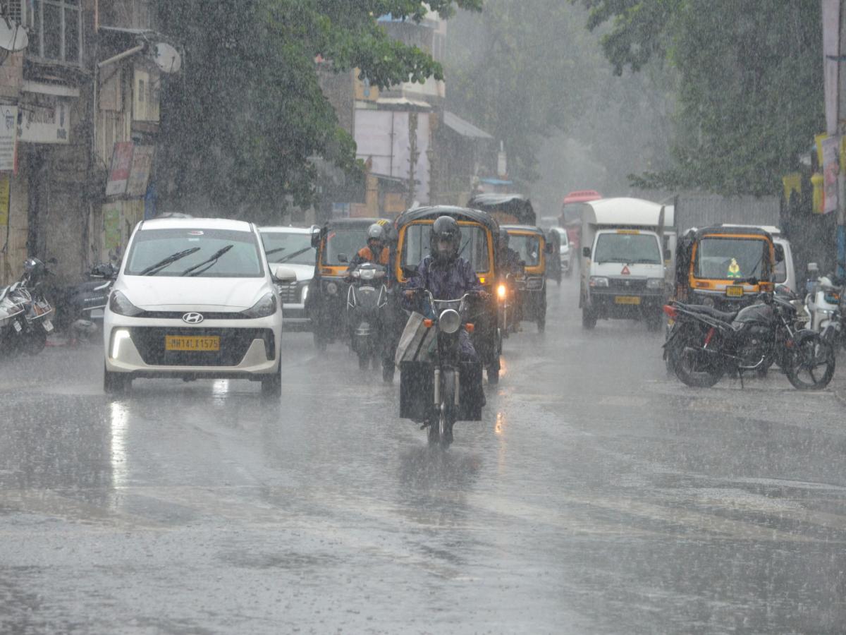 Pune Rain: पुण्यात मुसळधार! रात्रीपासूनच पावसाची रिपरिप सुरू, शहरातील ...