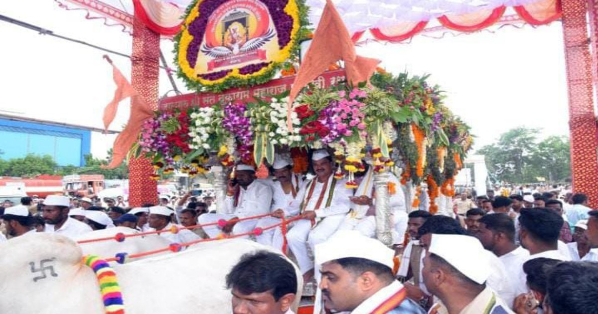 तुकोबारायांचा पालखी सोहळा इंदापुर तालुक्यात दाखल;शुक्रवारचा मुक्काम ...