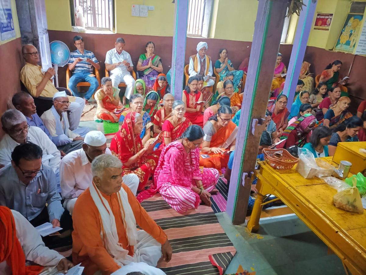 Buldhana: मेहकरला बनला रात्रंदिवस पाठाचा आध्यात्मिक विक्रम, नृसिंह ...