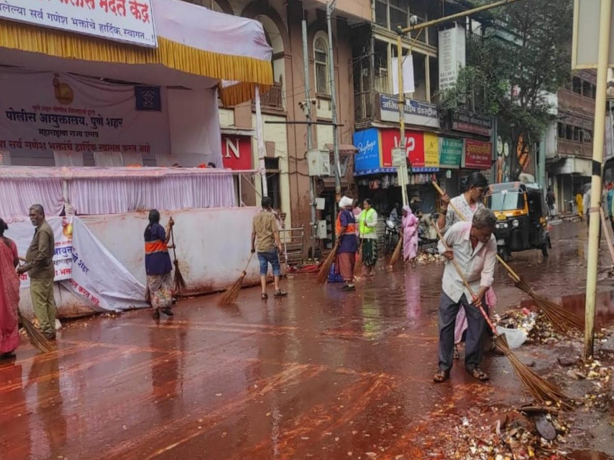 Pune City: पुण्यातील रस्ते झाले चकाचक; विसर्जन मिरवणूक रस्त्यांवरून ७०० ...