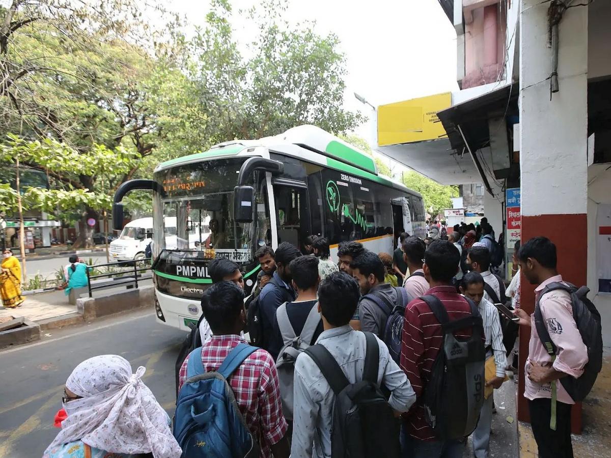 पीएमपीएमएलच्या ईलेक्ट्रीक बसची रेंज किती; कालच पाहिली, १,२४,००० किमी ...