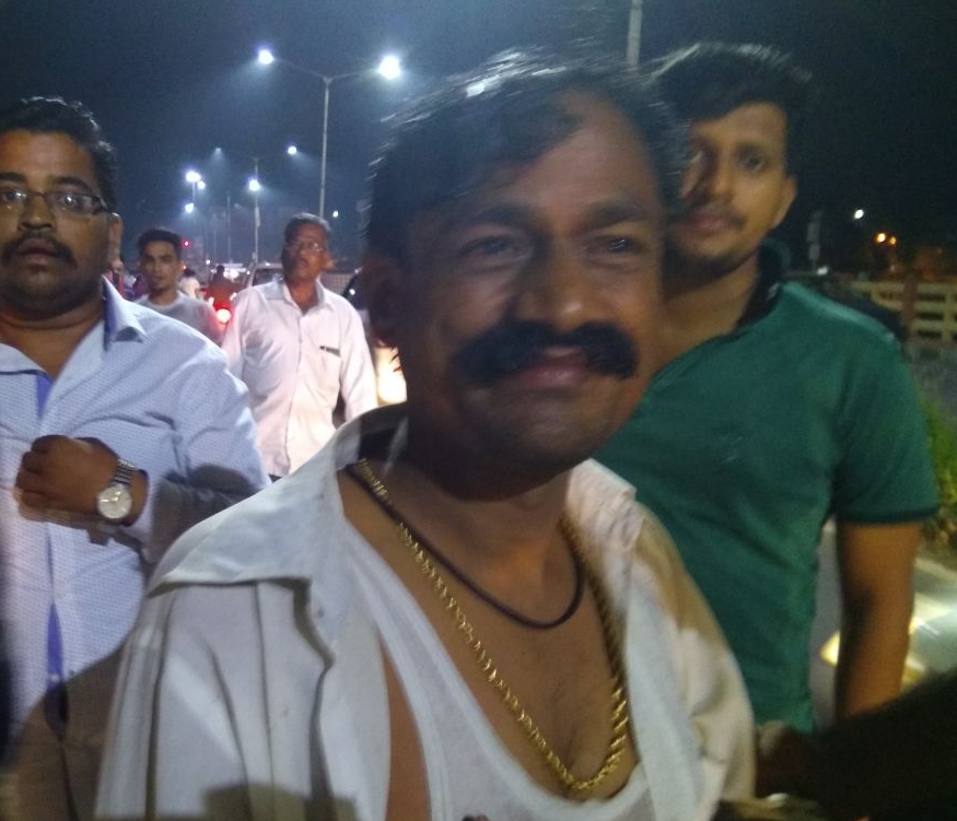 दारूच्या नशेत रिक्षाचालकाने राजाराम पुलावरून मारली उडी Pune Marathi ...