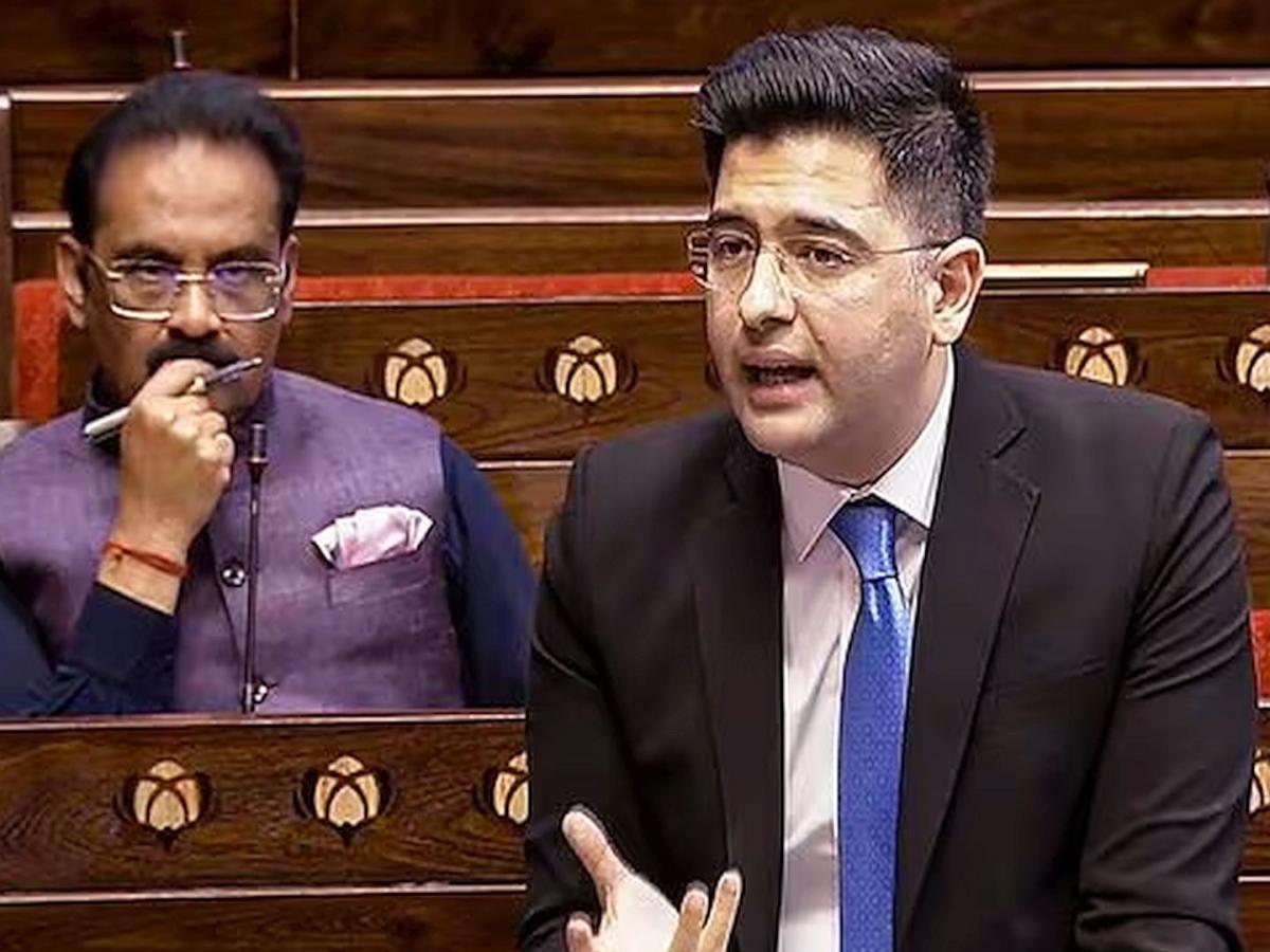 आमदार, खासदारांना बरखास्त करण्याची व्यवस्था करा...; राघव चड्ढांनी केली ...