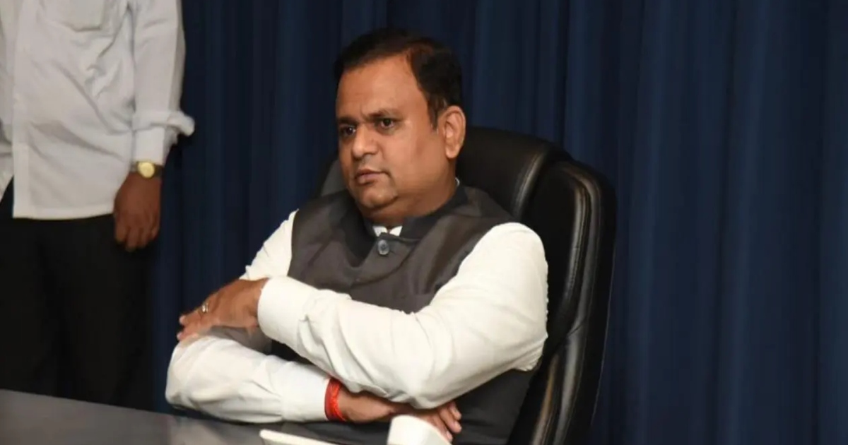 भरत गोगावले की सुनिल प्रभू, शिवसेनेचा खरा प्रतोद कोण?; नार्वेकरांचे ...
