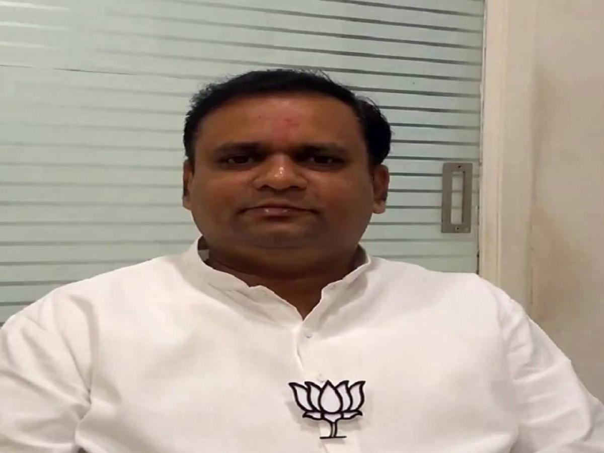 अध्यक्ष महोदय, तुम्ही हे करूनच दाखवा! - Marathi News | rahul narvekar ...