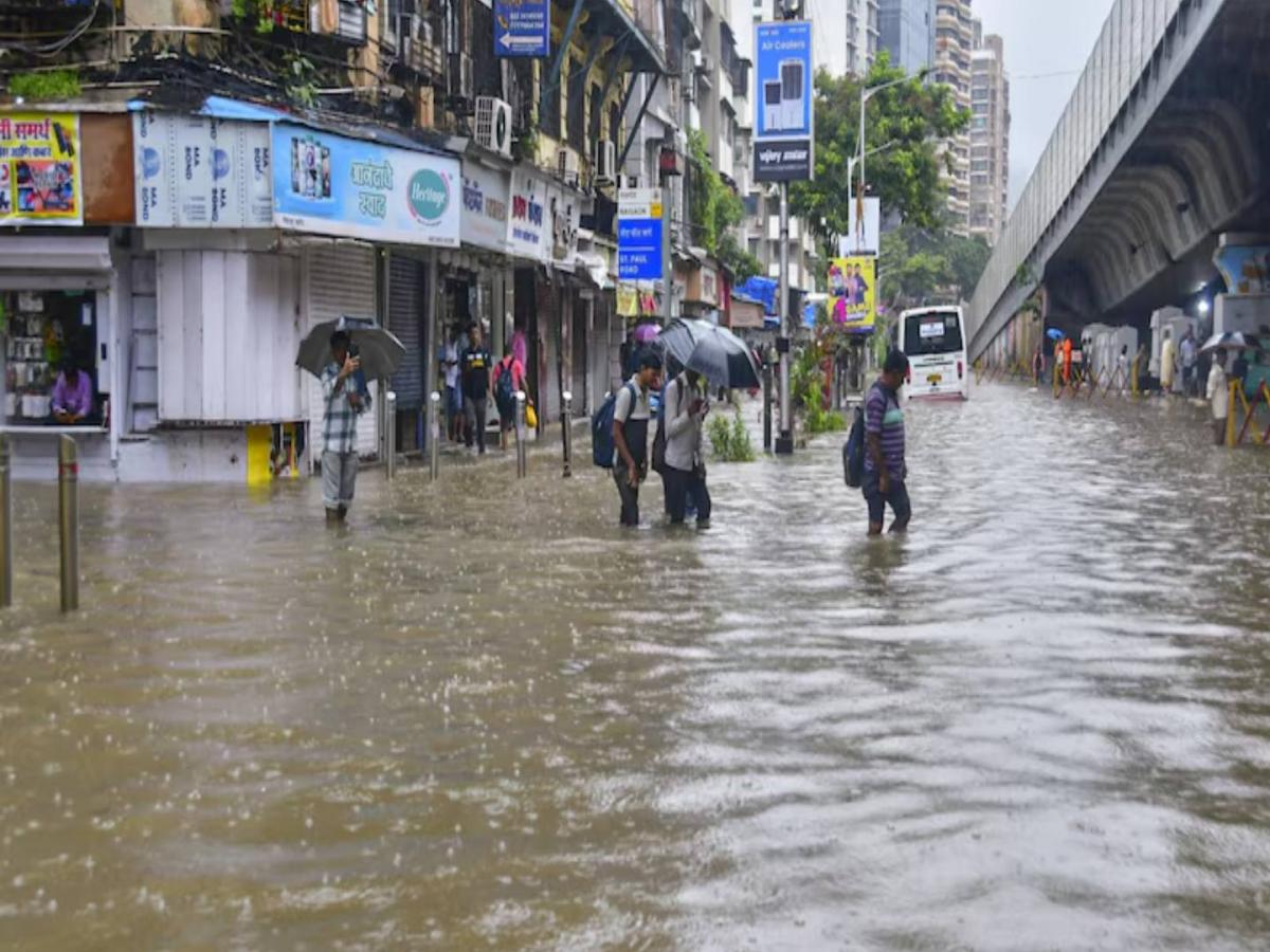 पहिल्याच पावसात मुंबई पाण्यात..! महापालिकेसह मुंबईकरांची पळापळ Mumbai Marathi News | BMC ...