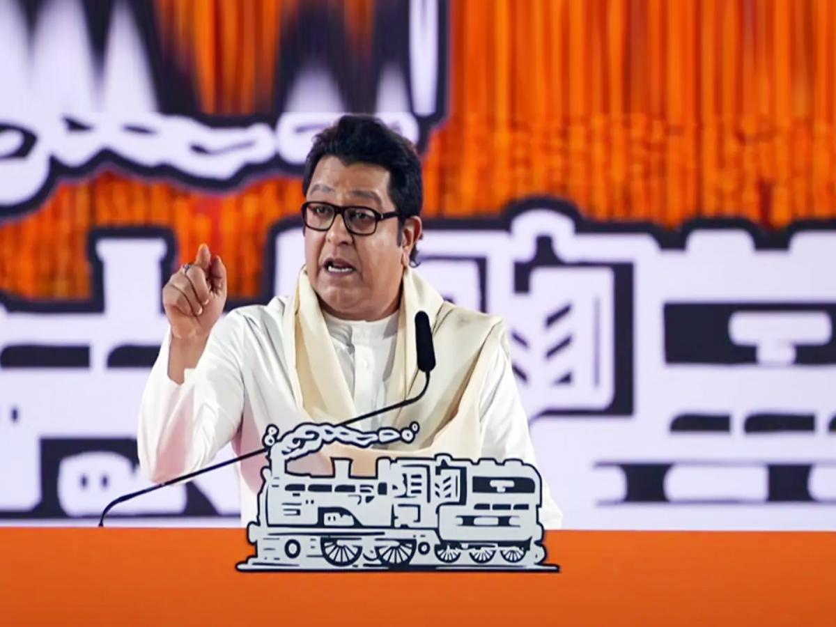 “अदानी हुशार निघाले अन् आपण अडाणी, लाडकी बहीण योजना बंद होणार”; राज ...