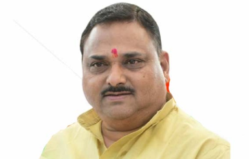 आरोग्य राज्यमंत्री राजेंद्र पाटील- यड्रावकर यांना कर्नाटक प्रवेशास ...