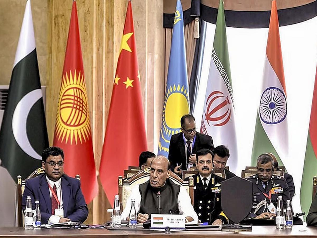 "दहशतवादाला ना धर्म असतो, ना कोणता देश"; राजनाथ सिंहांनी पाकिस्तानला ...